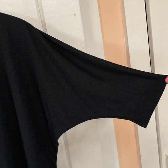 Bella | Tops | Bella Black Oversized Tee With Relaxed Sleeves | Poshmark